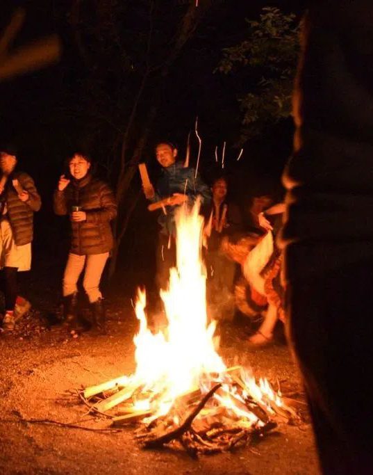 ジャンゴキャンプ｜ジプシー音楽とマヌーシュジャズの祭典│野外ライブ・バーベキュー・セッション・キャンプファイヤー